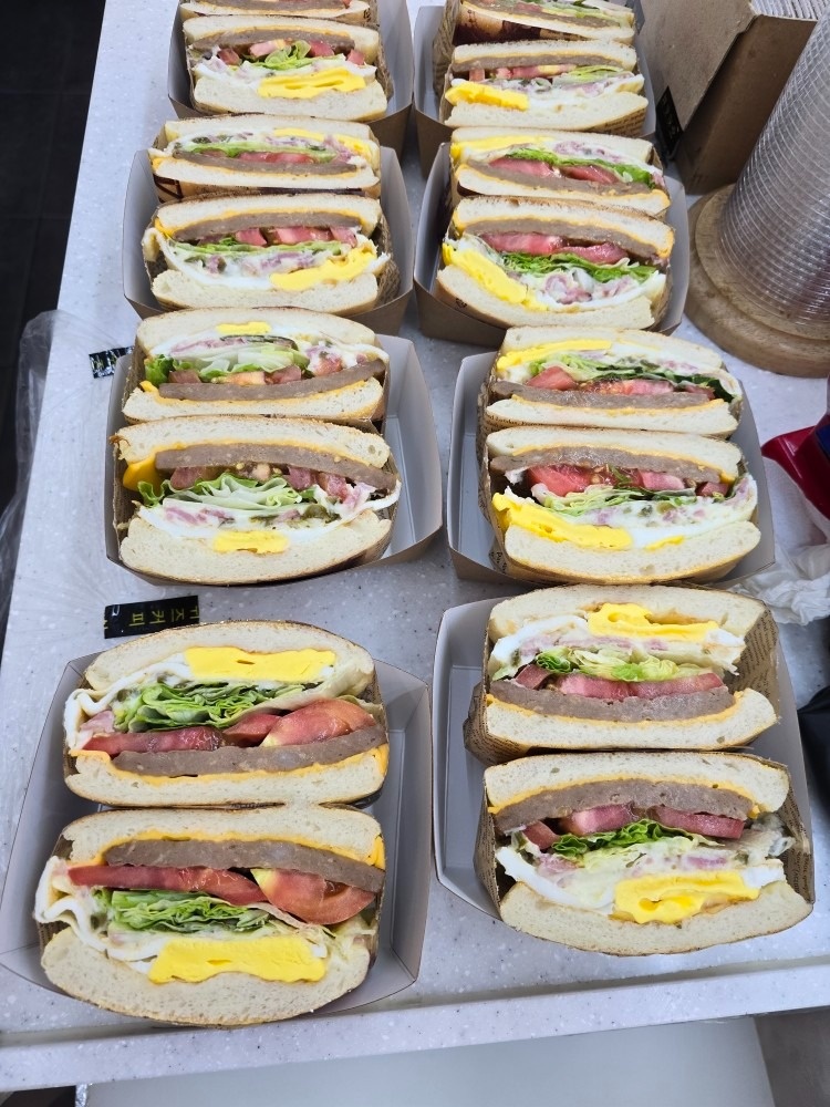 쉬즈베이글자은점 - 경상남도 창원시 진해구 자은동 | 비즈프로필