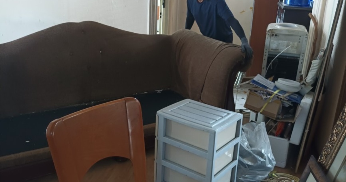 저기요 오늘 마무리까지 다 해 줘요 가정집 리모델링 전 나오는 폐기물 처리 했습니다 충청북도 청주시 상당구 용정동 청소