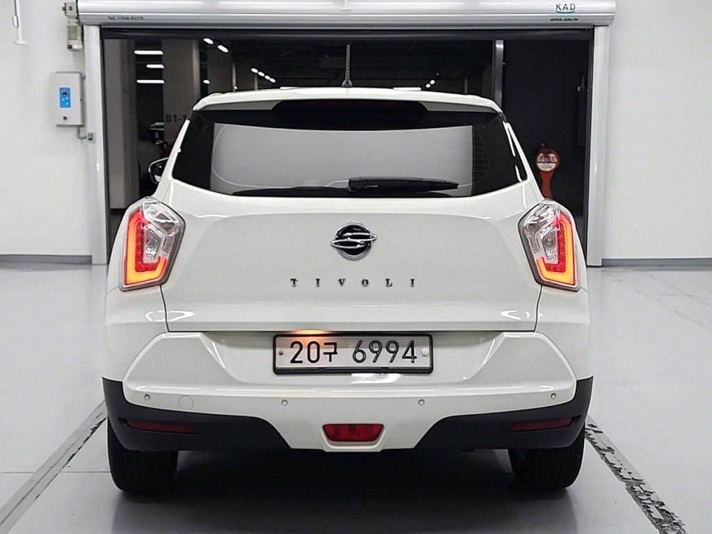 2015 KG모빌리티(쌍용) 티볼리 가솔린 2WD VX 689만원 중고차 중고차지만, 최신 기술과 연결성을 제공하 - 경기도 용인시 처인구 포곡읍 | 비즈프로필