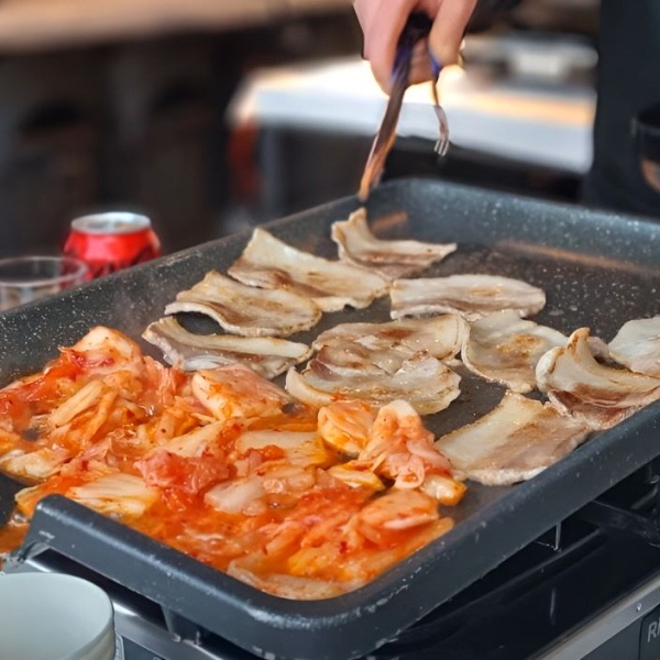 🎈 입안에서 사르르 녹는 느낌 우삼겹 7900원 🍖 서울특별시 구로구 구로동 돼지고기 당근 비즈 소식