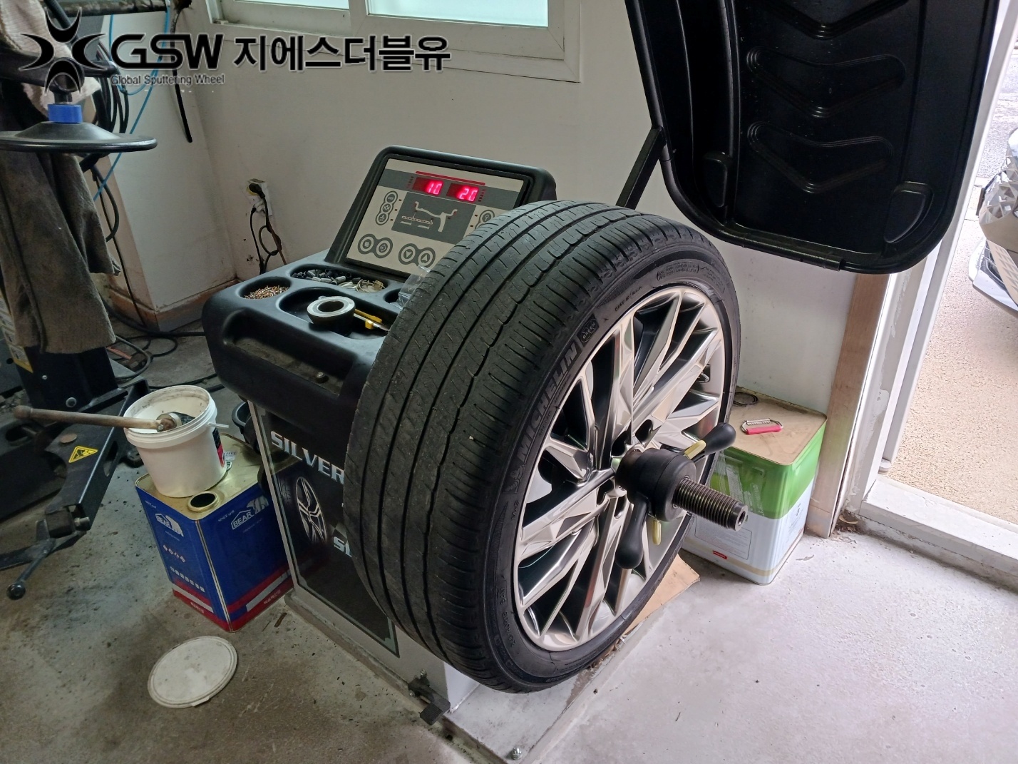 전주 그랜저 Ig 19인치휠 반광 스크래치 휠복원 작업 후기 전라북도 전주시 덕진구 혁신동 자동차부품판매 당근 비즈 소식