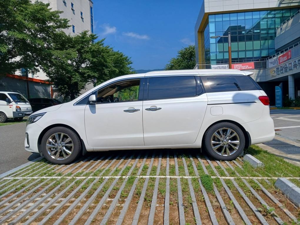더 뉴 카니발 YP 9인승 (가솔린 3.3) FWD 프레스티지 | 정관읍 | 당근 중고차