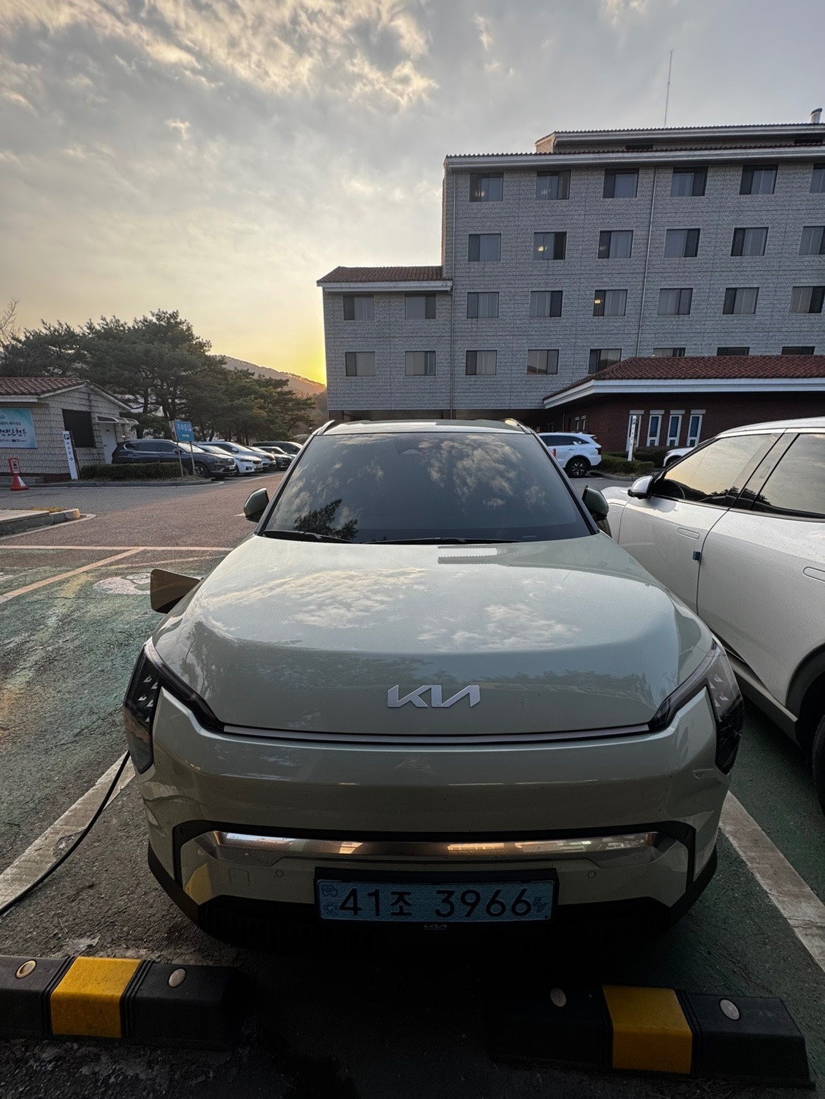 EV3 SV1 BEV(롱레인지/81.4kWh) FWD 어스(501km) | 부곡제2동 | 당근 중고차