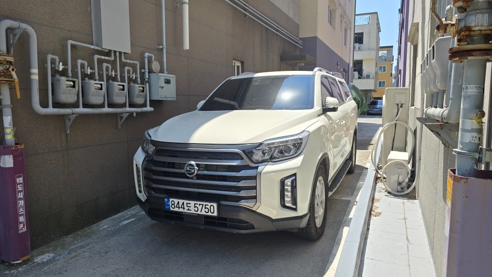 더 뉴 렉스턴 스포츠 Q215 5인승(디젤 2.2) 4WD 프레스티지 | 암남동 | 당근 중고차