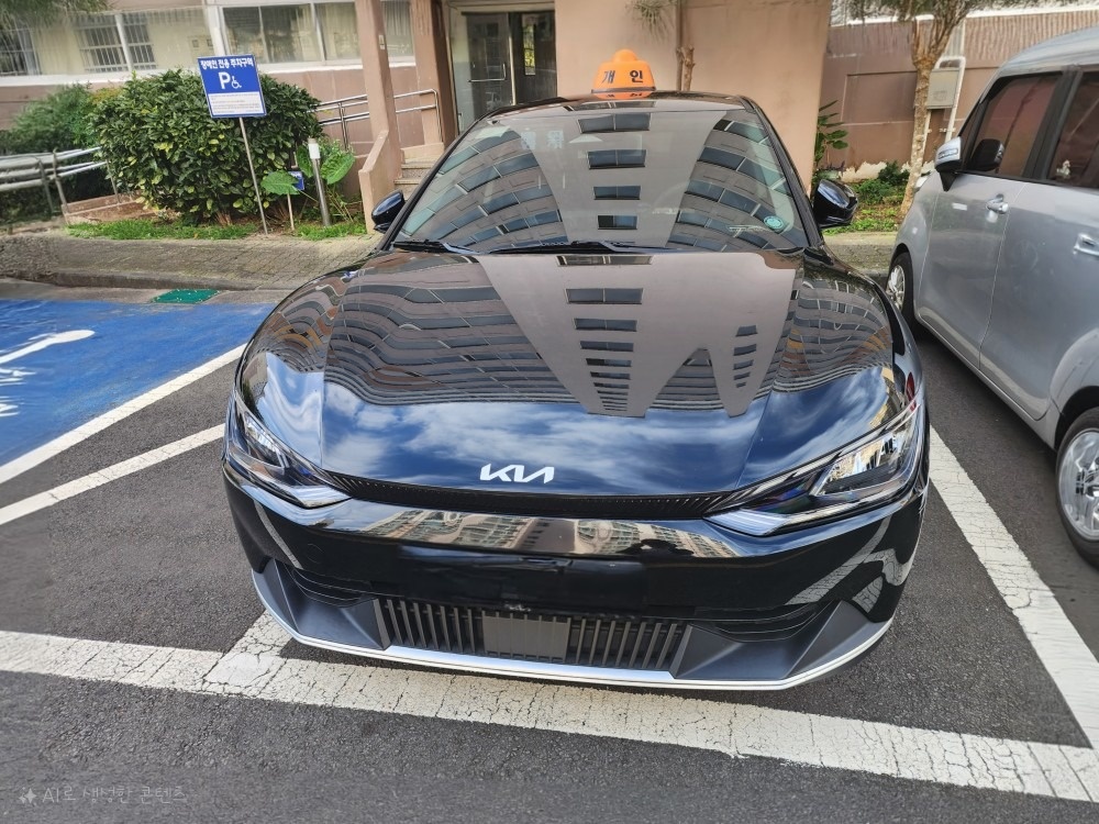 EV6 CV BEV(롱레인지/77.4kWh) AWD 에어(441km) | 삼양동 | 당근 중고차