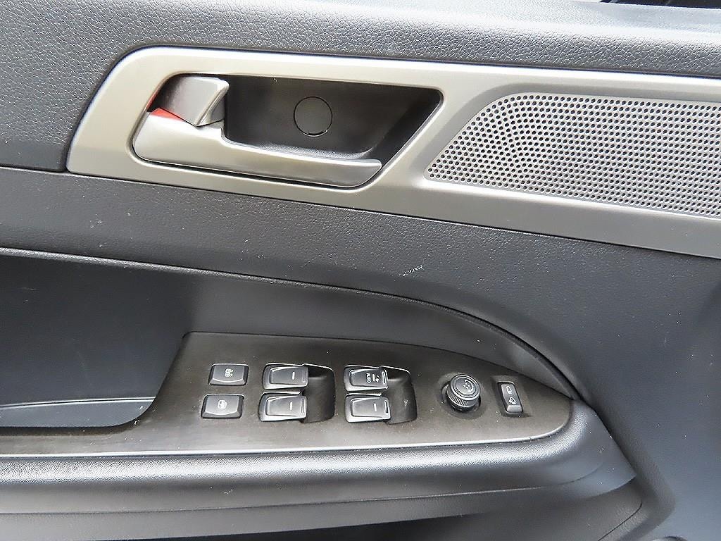 렉스턴 스포츠 Q200. G4 5인승(디젤 2.2) 4WD 어드벤처 | 송도동 | 당근 중고차