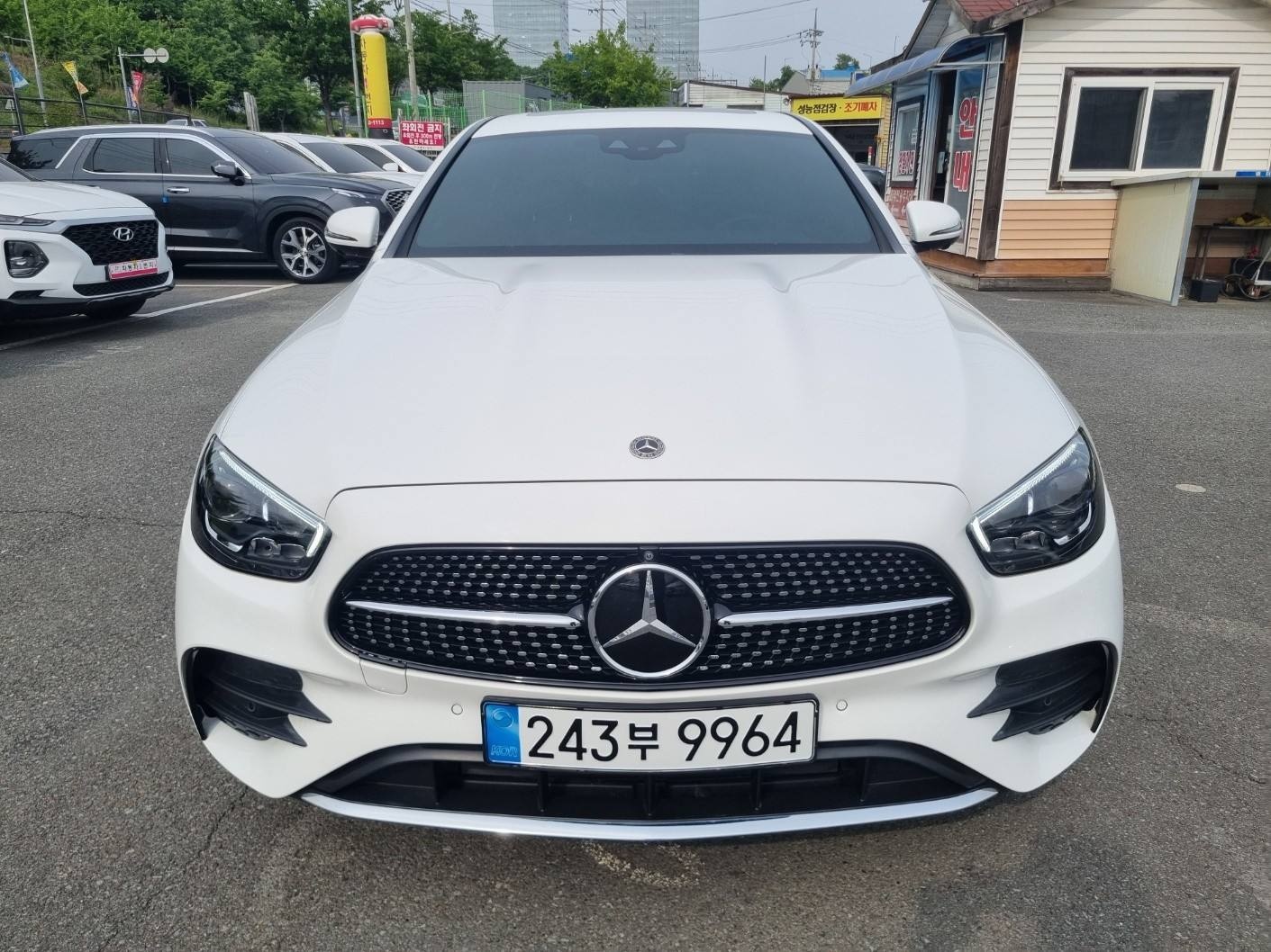 E 클래스 W213 E220 d 4Matic 전기형 (194마력)AMG Line | 하대동 | 당근 중고차