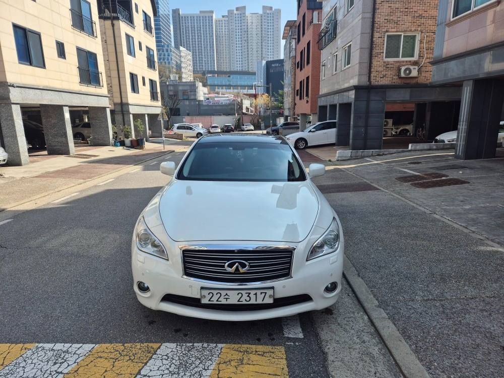 Q70 3.0d FWD (238마력) | 영통1동 | 당근 중고차