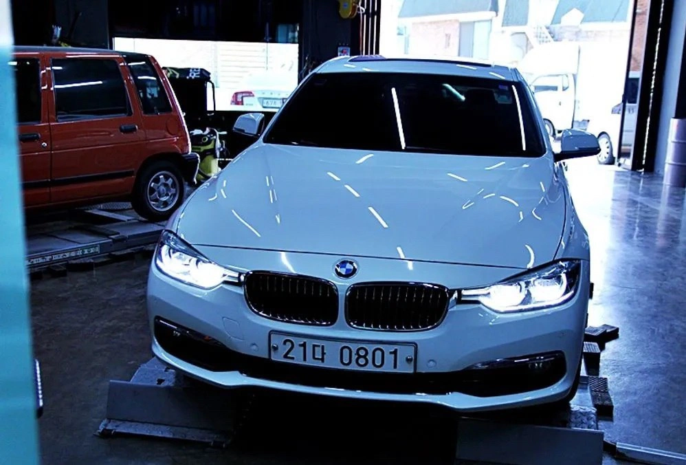BMW 3시리즈 F30 320 i 세단 (184마력)럭셔리