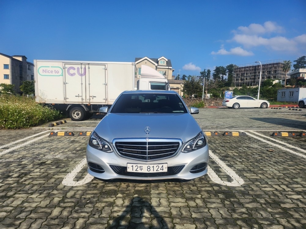 E 클래스 W212 E300 후기형 (252마력)엘레강스 | 애월읍 | 당근 중고차