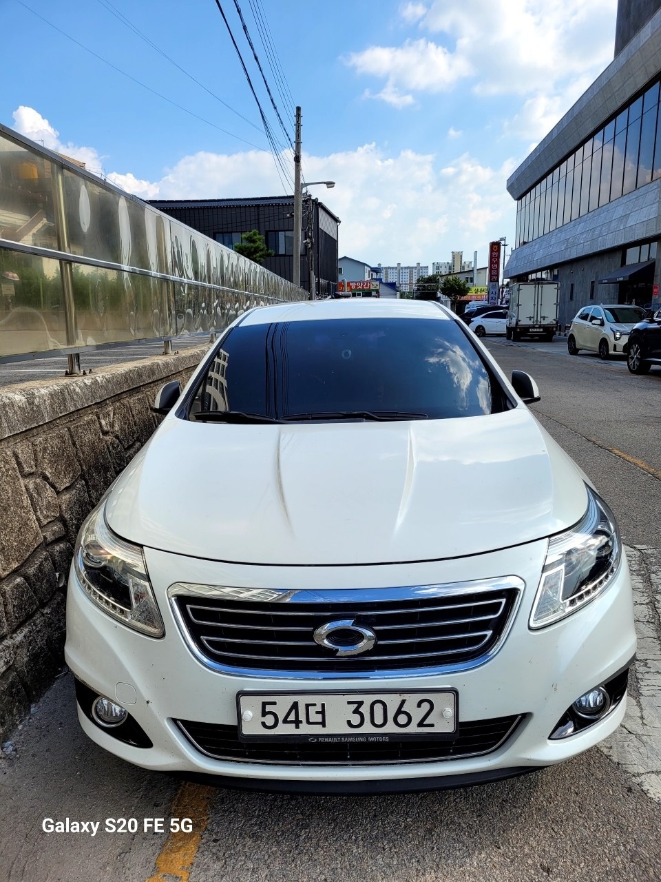 르노코리아 뉴 SM5 플래티넘 L43 1.6 TCe 기본모델