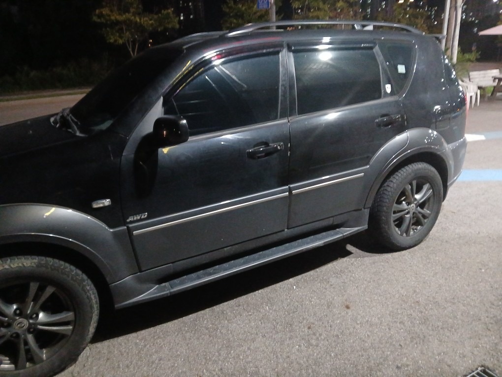 KGM 슈퍼 렉스턴 Y200 7인승(디젤 RX7) AWD 브라운 에디션