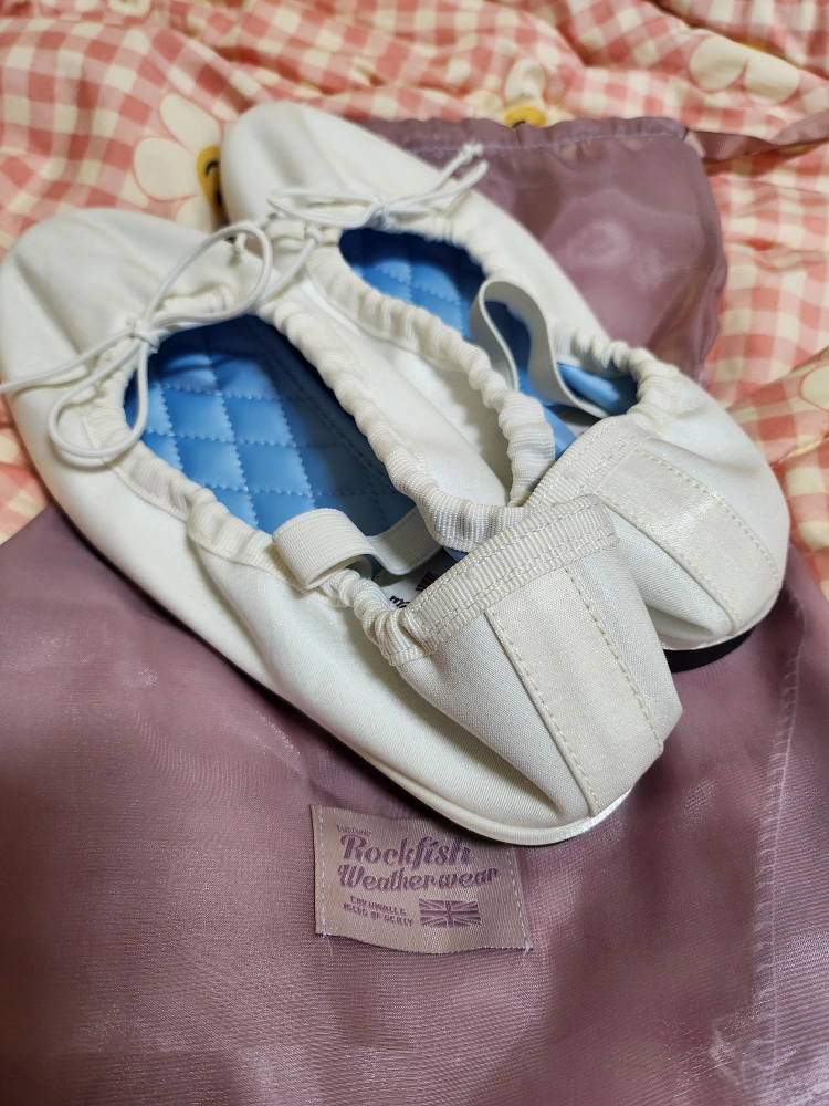 락피쉬웨더웨어 메리제인 스크런치 플랫 화이트 250사이즈(UK5.5) | 여성잡화 | 당근 중고거래