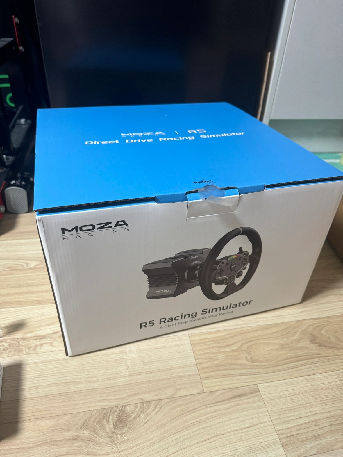 MOZA R5 DD 레이싱휠 | 취미/게임/음반 | 당근 중고거래