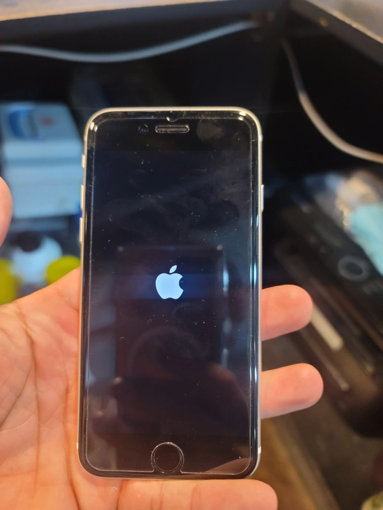 아이폰se3 스타라이트 128... | 당근 중고거래