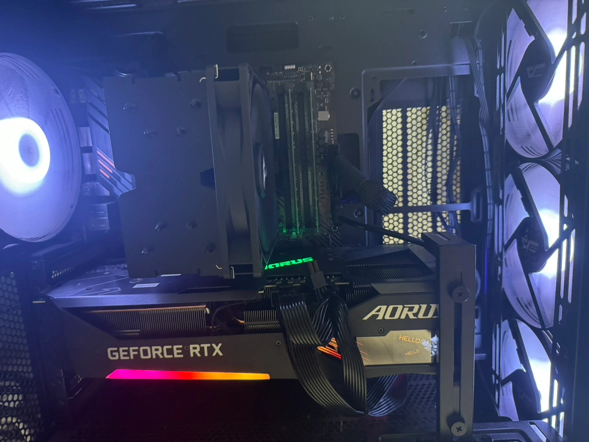 데스크탑 본체팝니다. ( 3070ti,라이젠5 5600x ) | 매탄4동 | 디지털기기 | 당근 중고거래