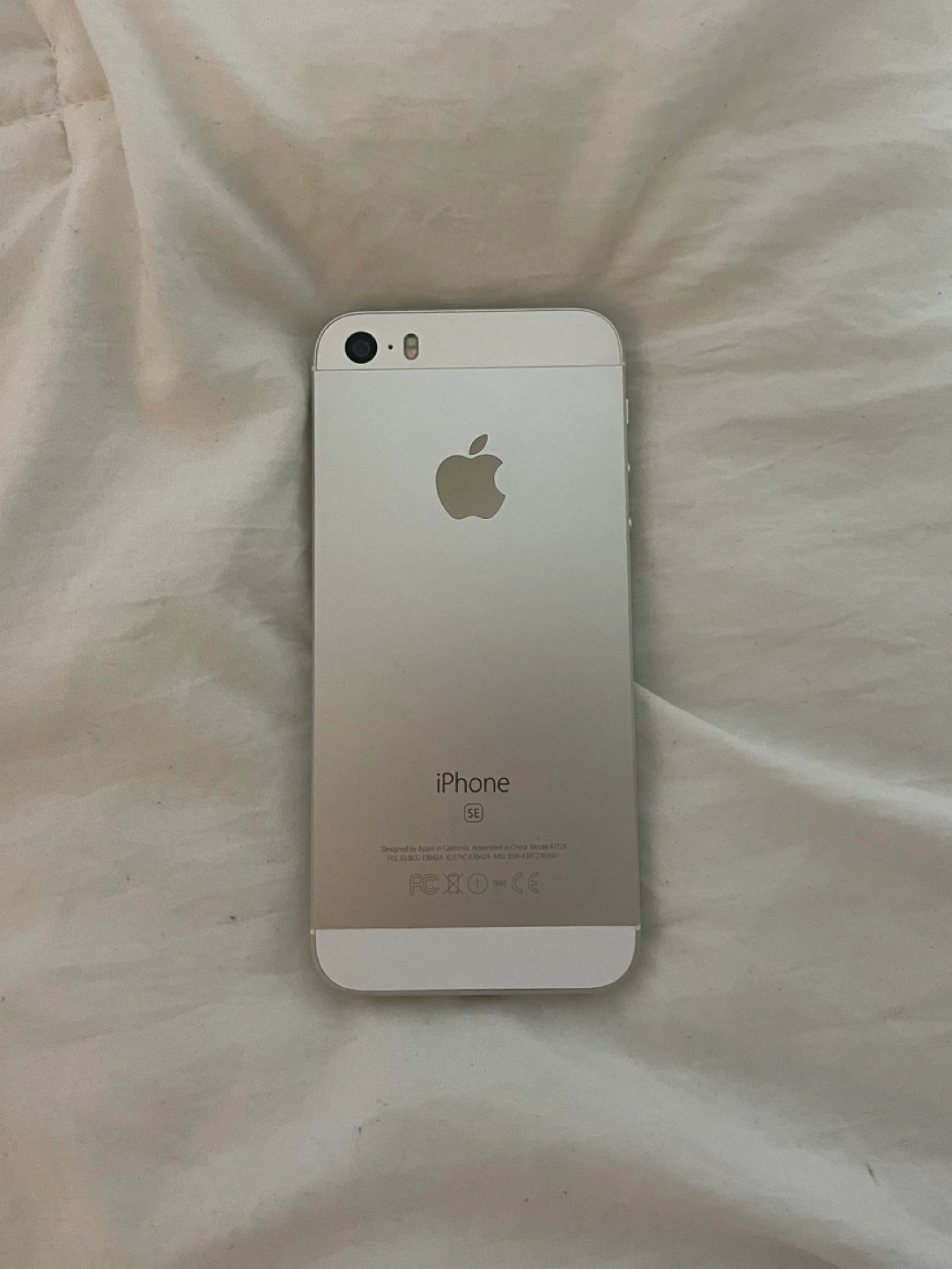 아이폰SE1 128GB 배터리성능 100% S급 | 율하동 | 디지털기기 | 당근 중고거래