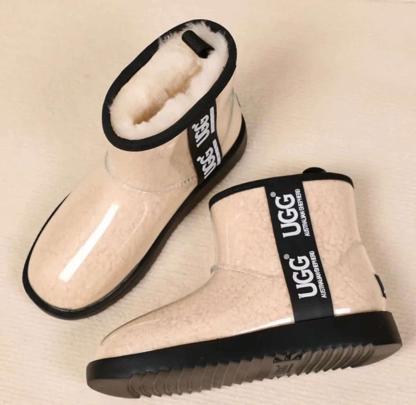 (새상품)UGG 어그 클리어 미니 235 | 여성잡화 | 당근 중고거래