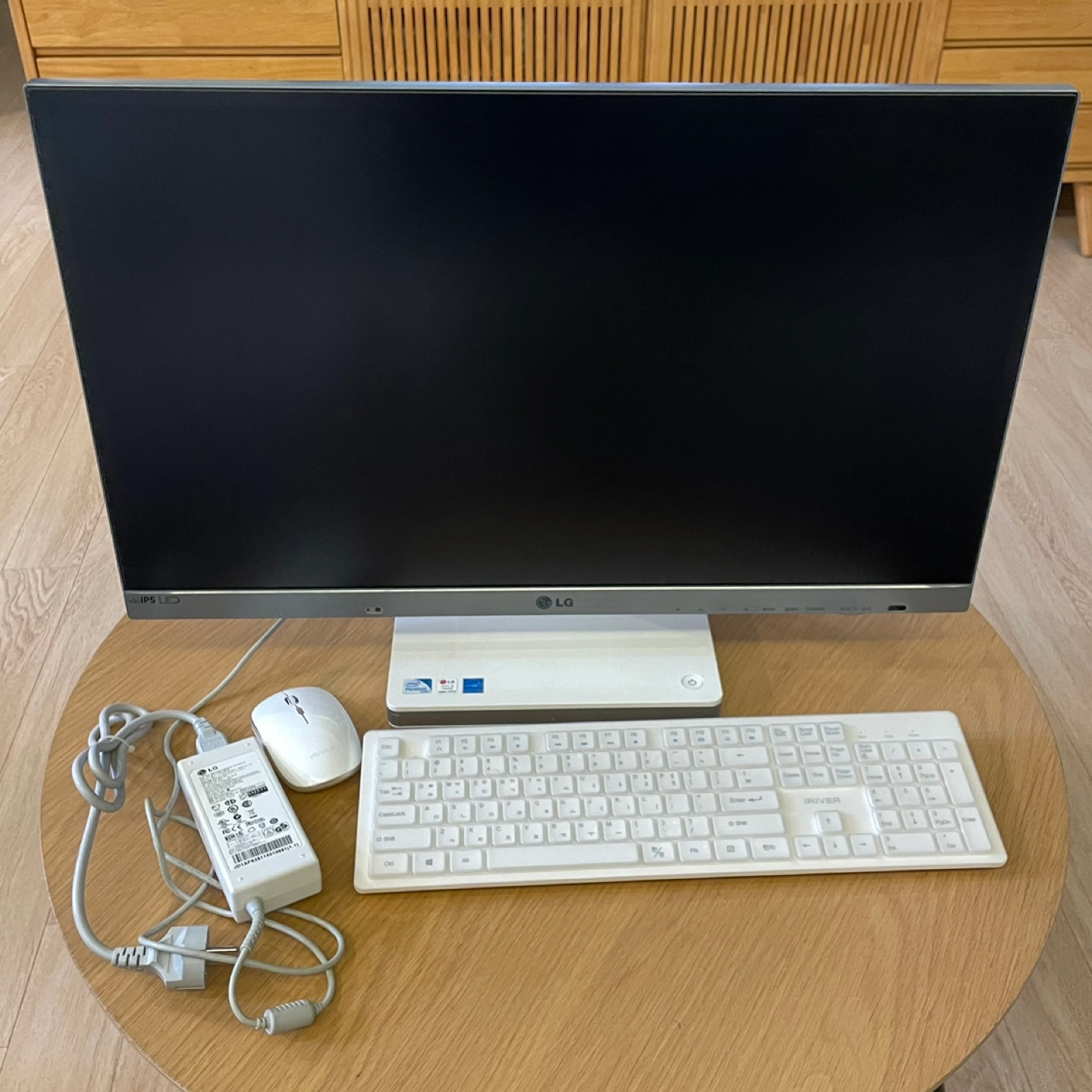 LG 일체형 컴퓨터 27인치, TV 가능 (V720-EH2HK) | 화곡동 | 디지털기기 | 당근 중고거래