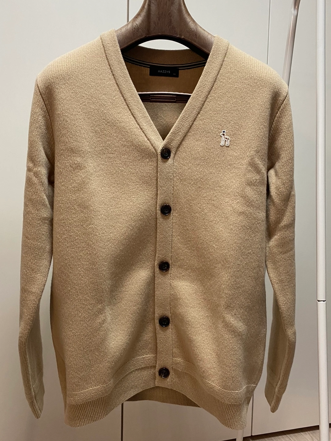 헤지스 20fw 울100% 가디건 베이지 | 송도동 | 남성패션/잡화 | 당근 중고거래