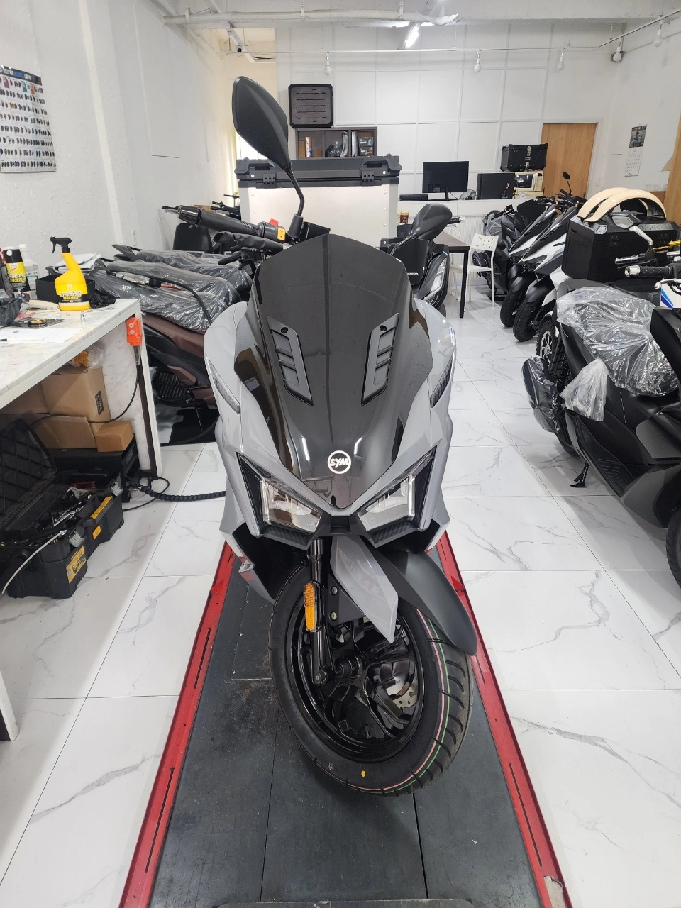 Sym vsx 125 팝니다 | 당근 중고거래