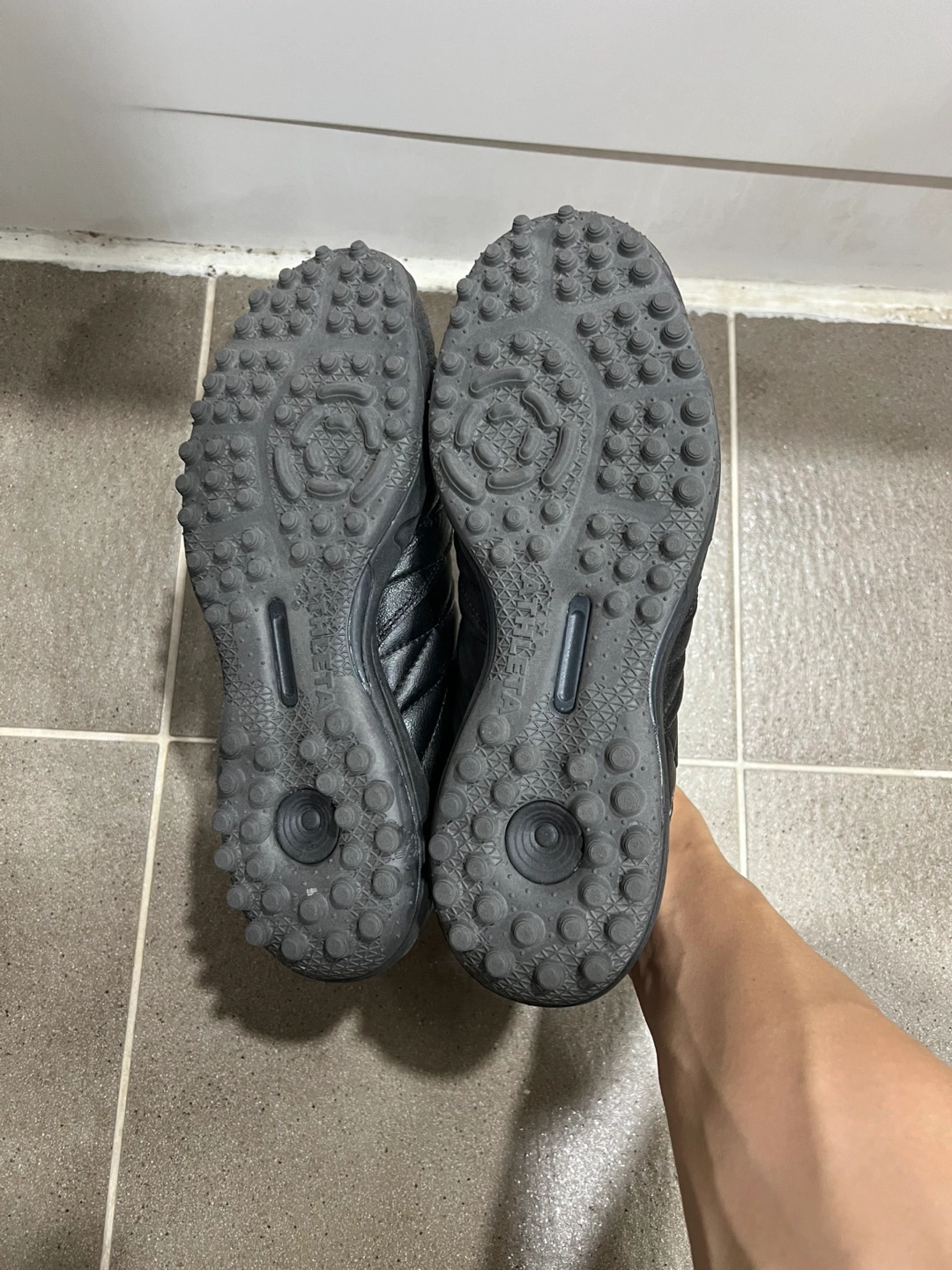 아슬레타 a005 270사이즈 판매해요 | 논현동 | 스포츠/레저 | 당근 중고거래