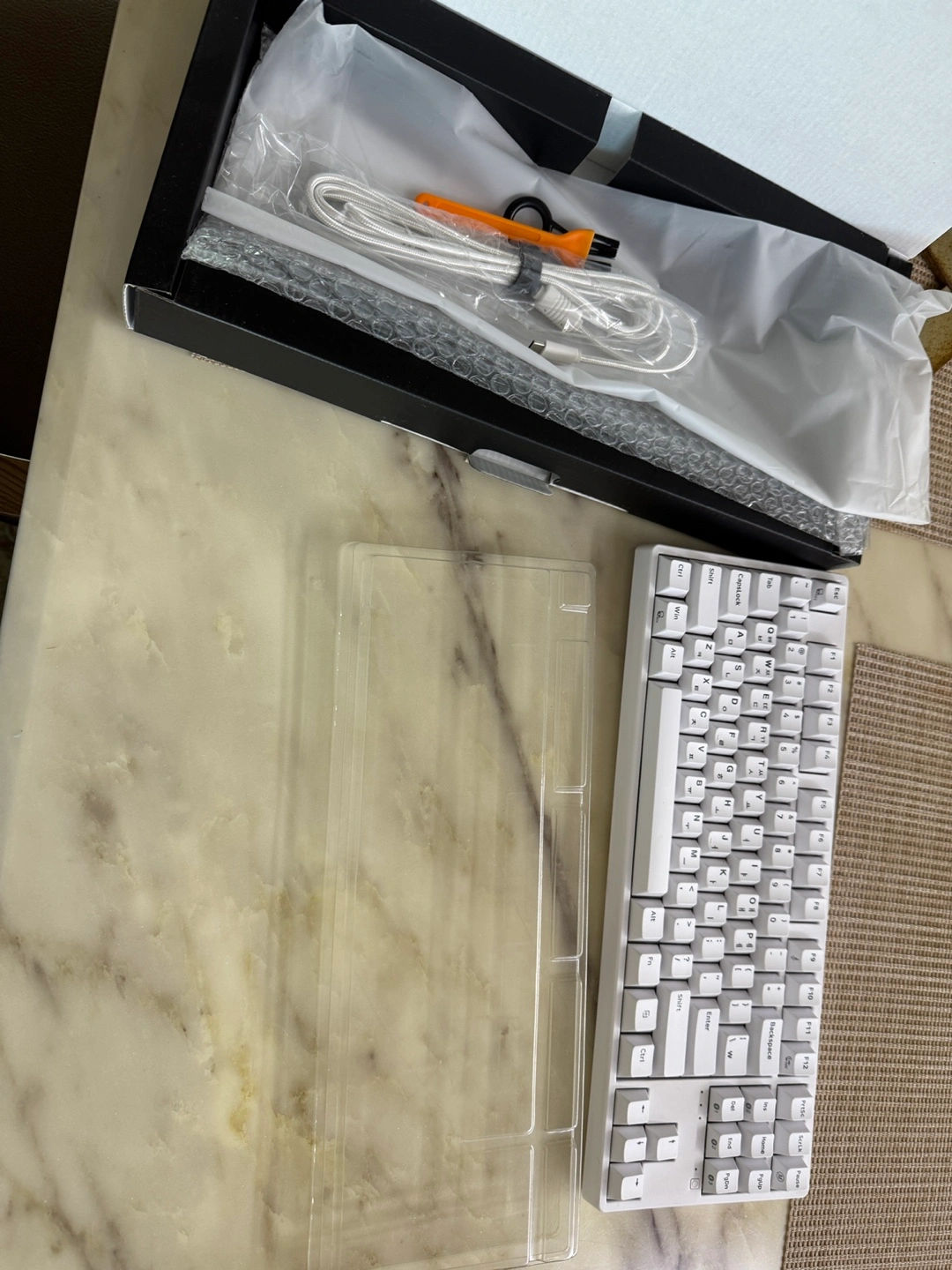 앱코 KN01BT 화이트 모델 | 상현동 | 디지털기기 | 당근 중고거래