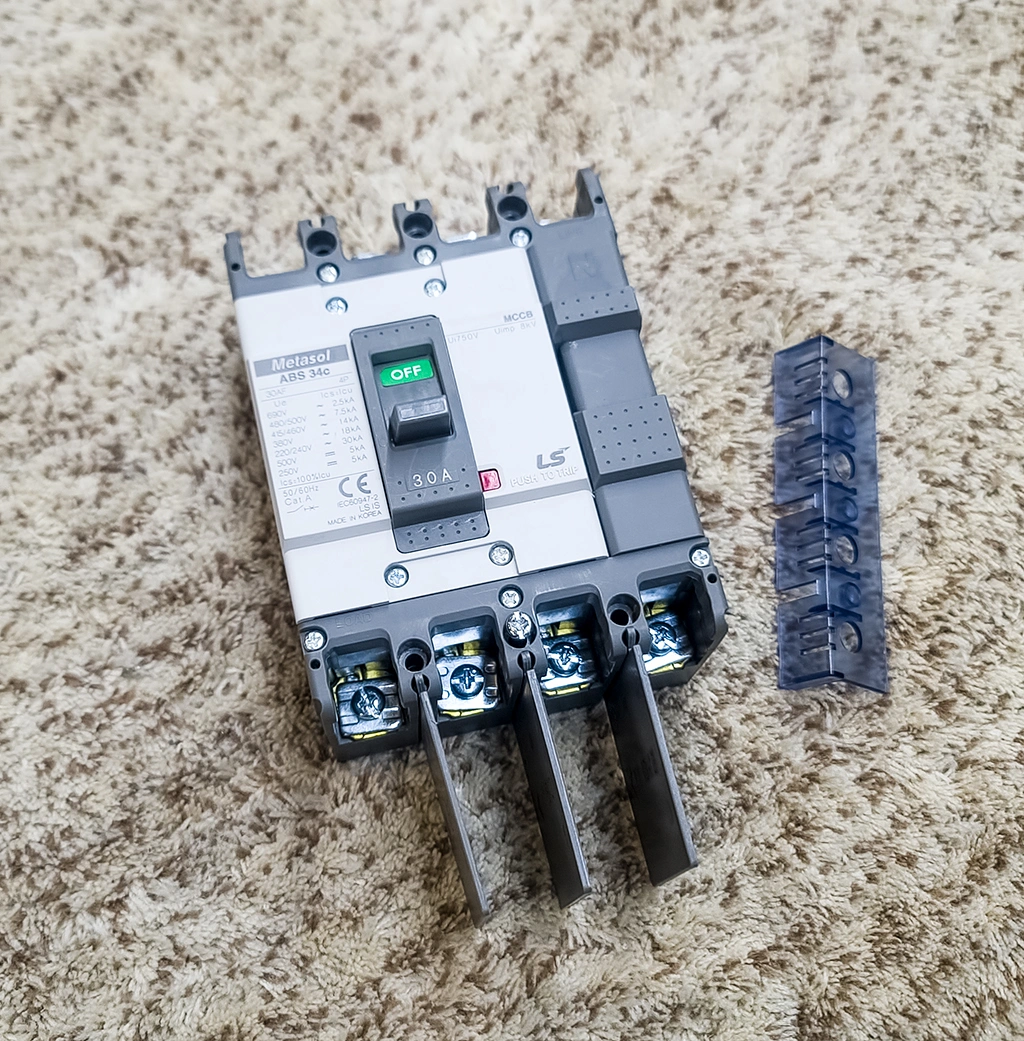 LS산전 ABS 34c 4P 배선용 차단기 (에어컨용) | 조종면 | 기타 중고물품 | 당근 중고거래
