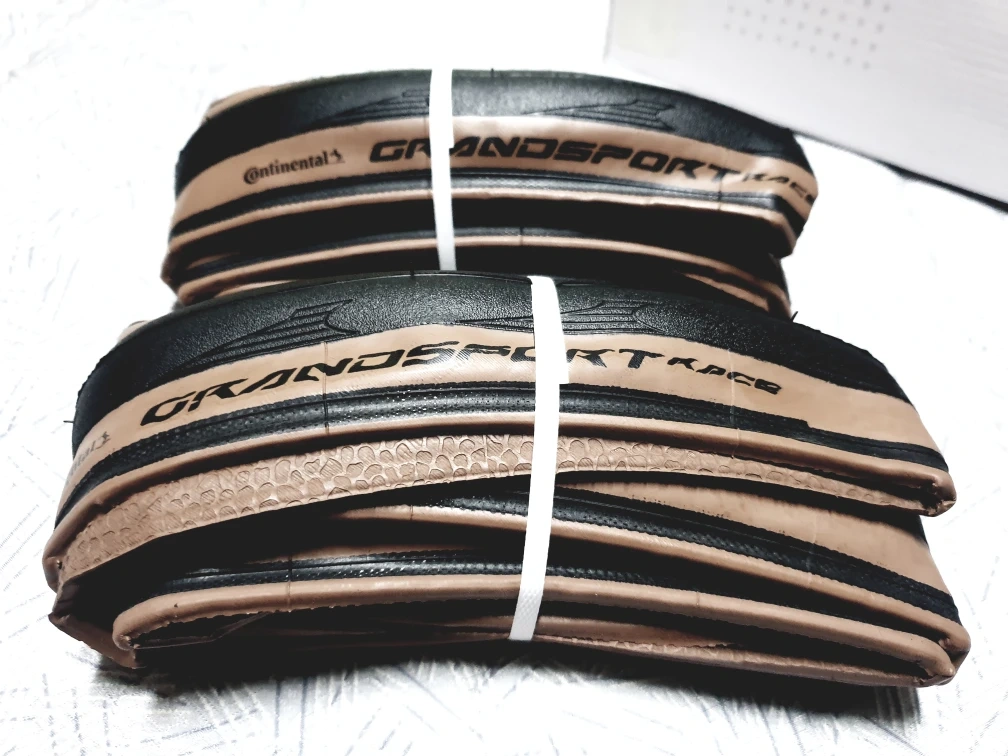 콘티넨탈 그랜드 스포츠 레이스 28c 자전거 타이어 | 하안동 | 스포츠/레저 | 당근 중고거래