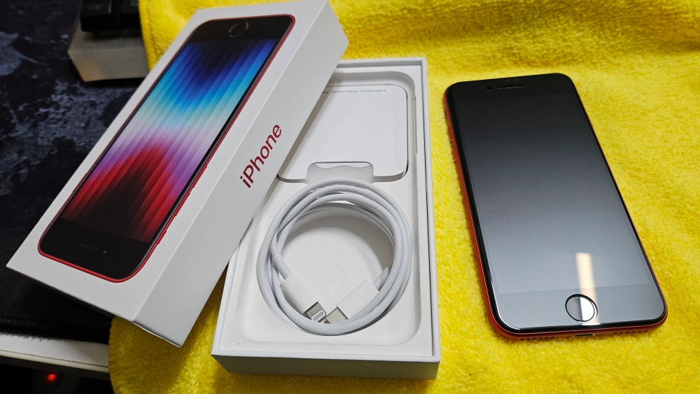 아이폰 SE3 128g 레드 팝니다. SSS급 | 상남동 | 디지털기기 | 당근 중고거래