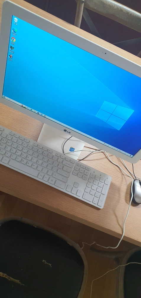 LG 일체형 컴퓨터 (22v24) | 삼성동 | 디지털기기 | 당근 중고거래