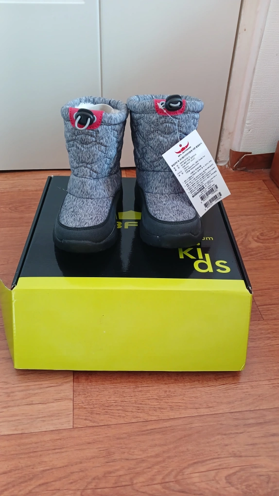 BFL 페어 아동 방한부츠 사이즈 160 새거 판매가 69000 (재질 갑피 아웃솔)더이상 에눌 없음 | 중앙동 | 유아동 | 당근 중고거래