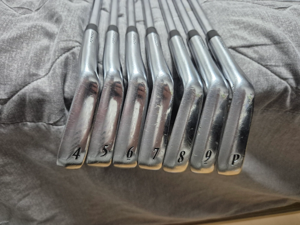 스릭슨 아이언 세트 | 진관동 | 스포츠/레저 | 당근 중고거래