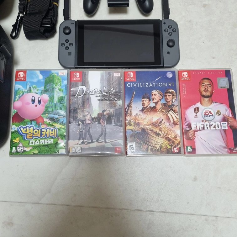 닌텐도 스위치 + 게임팩 4개 박스포함 | 소사본동 | 취미/게임/음반 | 당근 중고거래