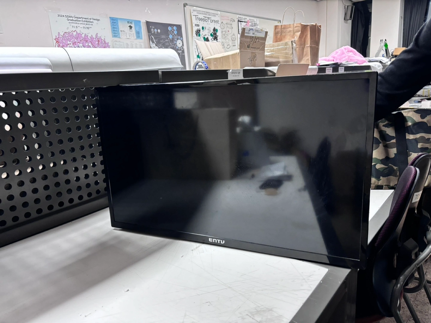 티비 모니터 + 스탠드 | 동선동2가 | 디지털기기 | 당근 중고거래