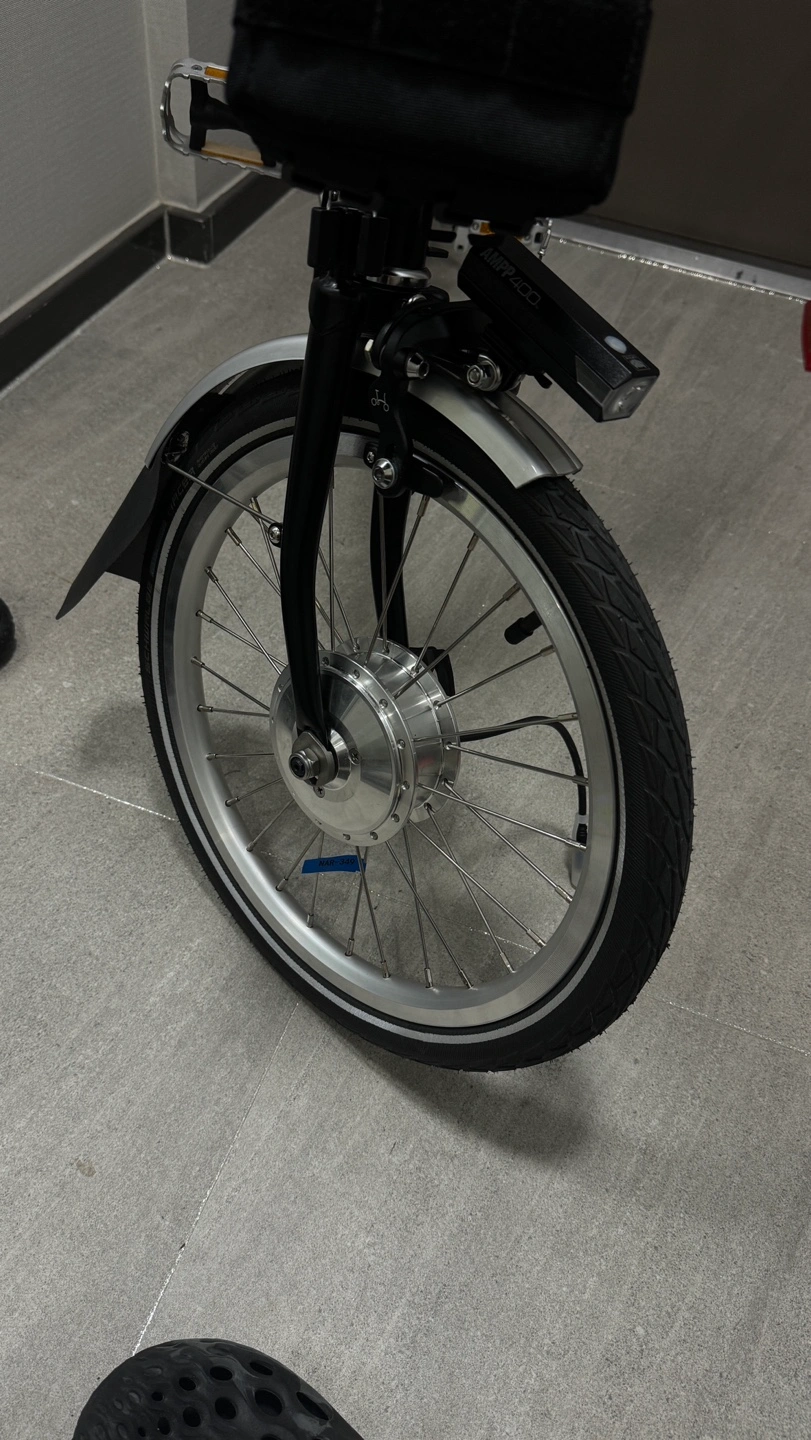 브롬톤 Brompton 전기자 자전기 키트(Swytch kit, 스위치 키트) 가격인하 | 스포츠/레저 | 당근 중고거래