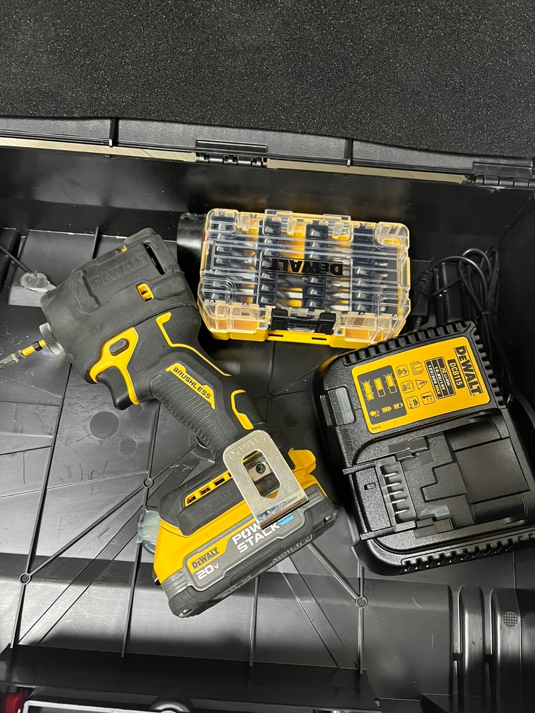 디월트 DCF850+파워스택20V 1.7Ah+충전기 팝니다 | 월산동 | 기타 중고물품 | 당근 중고거래
