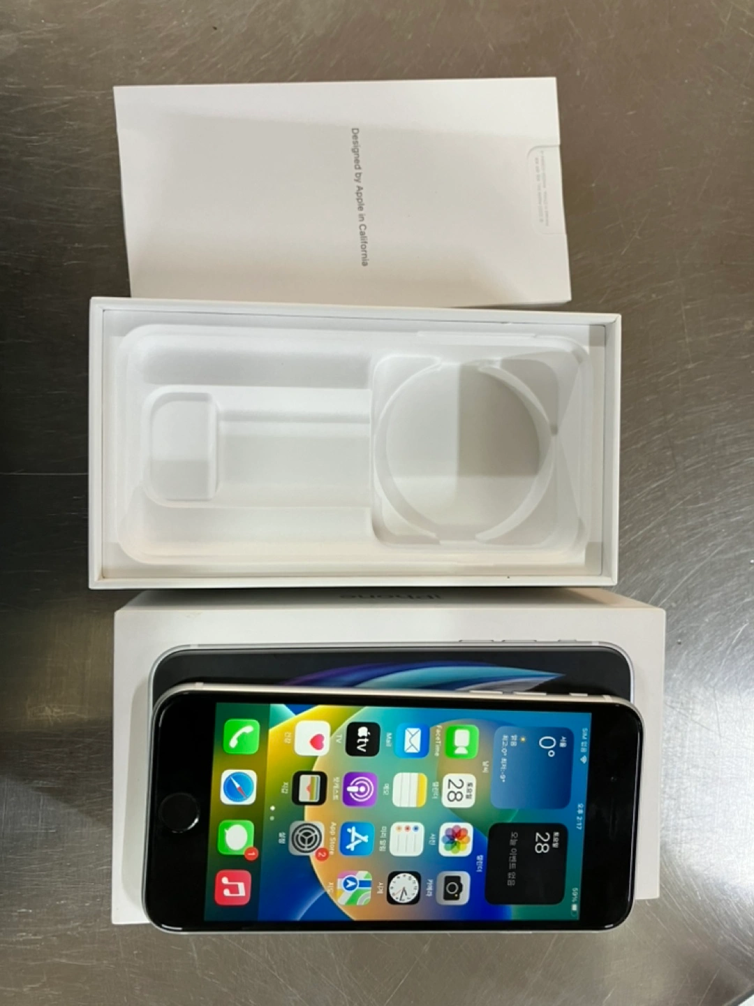 아이폰 SE2 128GB 화이트 ios16.3.1 상태 좋음 | 용암동 | 디지털기기 | 당근 중고거래