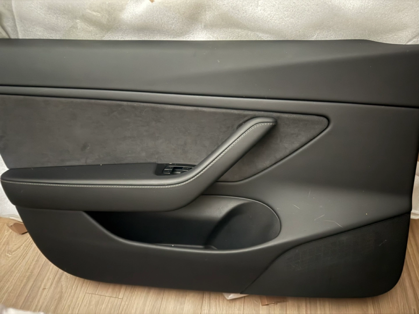 모델3 도어 패널 1열 판매 (2ea) | 연제동 | 기타 중고물품 | 당근 중고거래