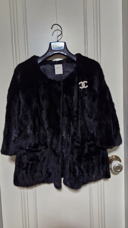 BCBG 프렌치소매밍크상의 새옷55~66 | 주례제2동 | 여성의류 | 당근 중고거래