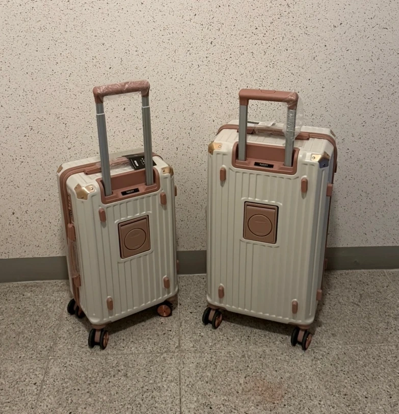 앞으로 여행을 못다녀서 캐리어 큰맘먹고 정리함다 저렴하게 당근해봐요 용당2동 스포츠레저 당근 중고거래