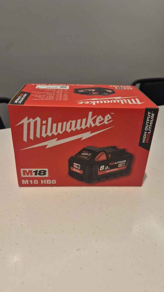 밀워키 M18 HB8 8.0Ah 배터리 미개봉 신품 | 연산제4동 | 생활가전 | 당근 중고거래