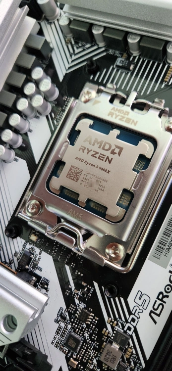 고사양 게이밍 컴퓨터 반본체 AMD 라이젠 9600x , 32GB 팝니다 | 신평동 | 디지털기기 | 당근 중고거래