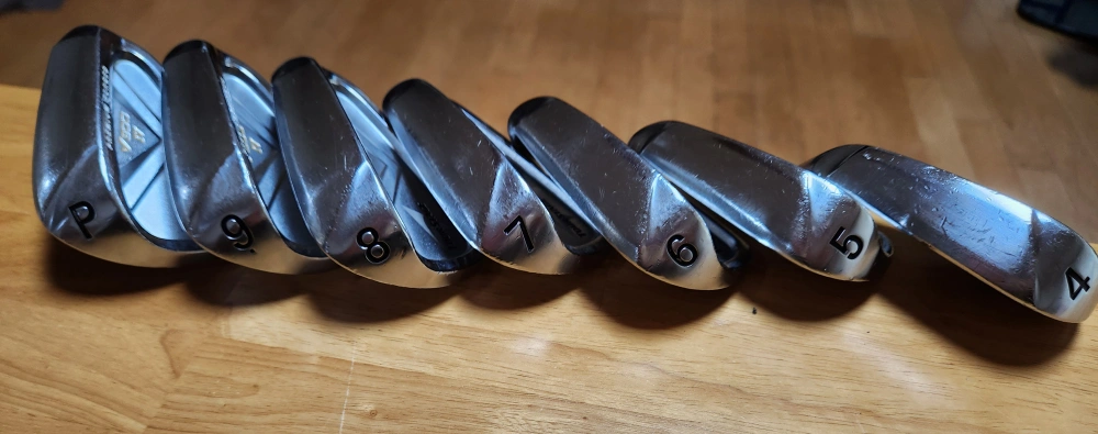 브릿지스톤 V300 4세대 950R 석교상사정품 7아이언 | 돈암제2동 | 스포츠/레저 | 당근 중고거래