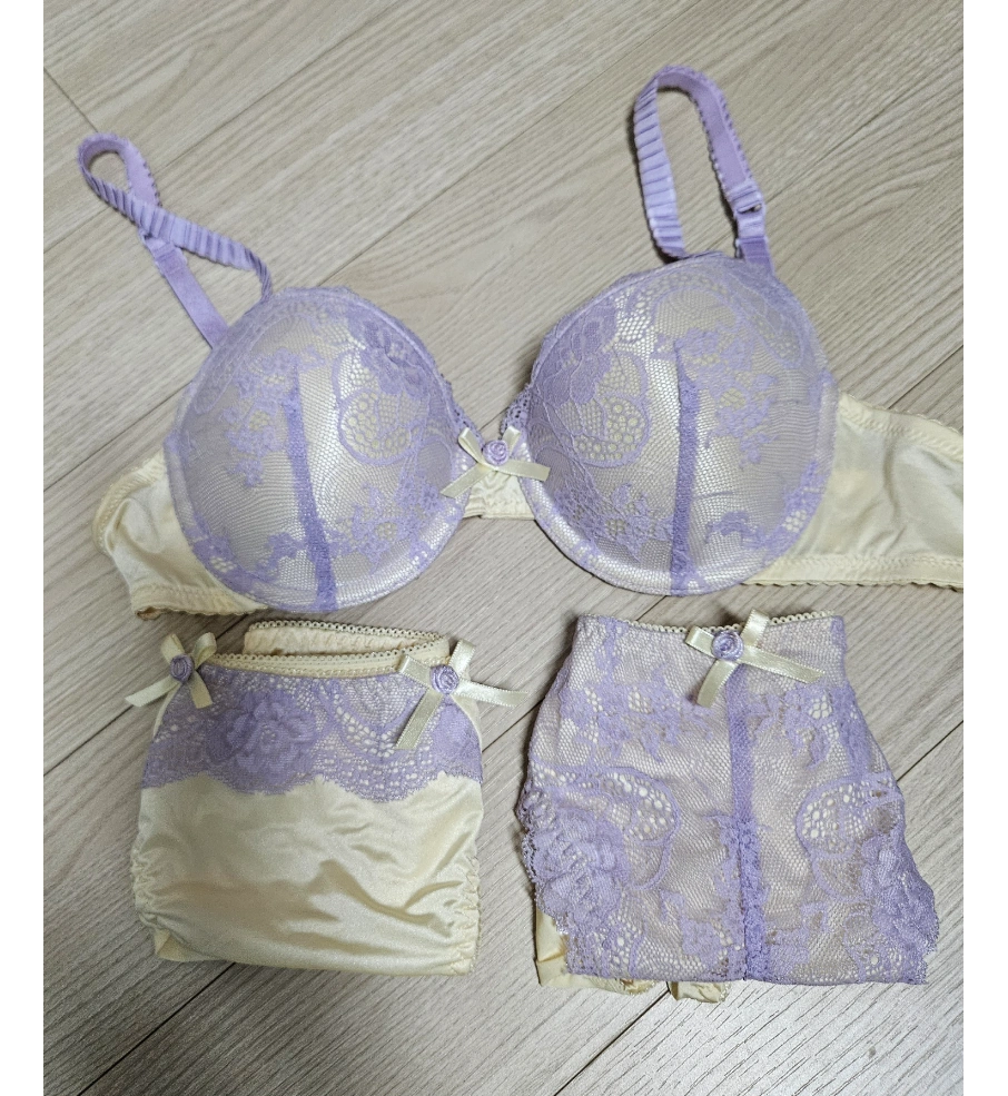 새상품) 귀여운 르페 리본 여성속옷(3개)/75B(90) | 대치2동 | 여성의류 | 당근 중고거래