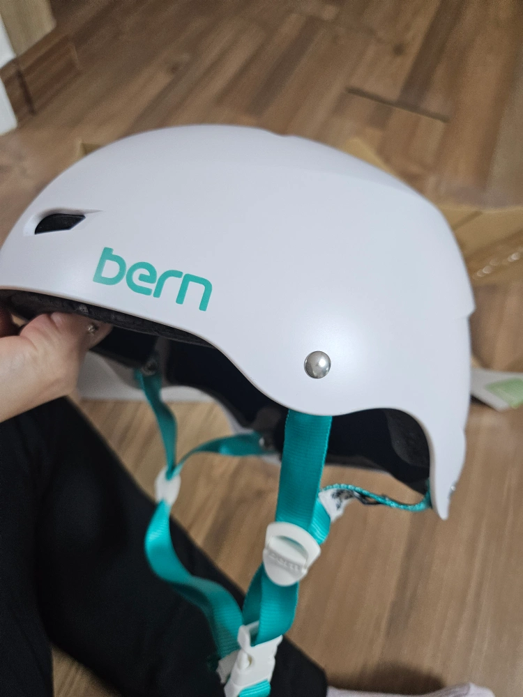 bern 번 스노우보드 헬맷 새상품 | 초전동 | 스포츠/레저 | 당근 중고거래