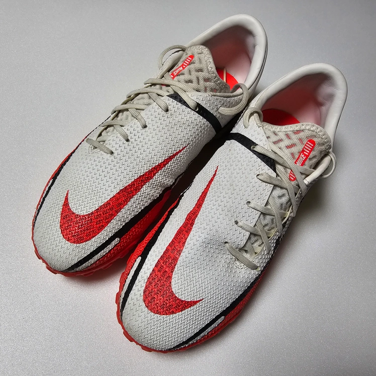 나이키 풋살화 팬텀 gt2 프로 tf (265) | 사동 | 스포츠/레저 | 당근 중고거래