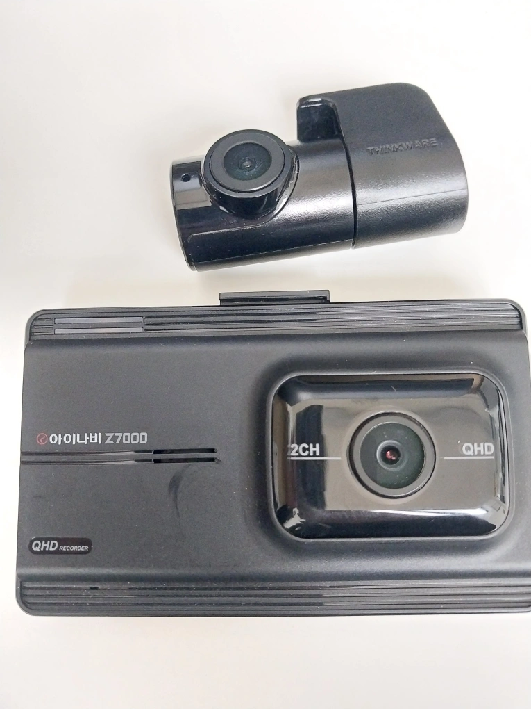 아이나비 블랙박스(Z7000 2채널) | 오포읍 | 디지털기기 | 당근 중고거래
