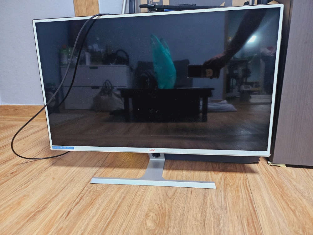 UDEA32인치 모니터 팝니다 | 농성동 | 디지털기기 | 당근 중고거래