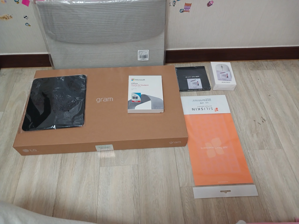LG그램 17ZD90R-EX7VK 17인치 32GB 512GB RTX3050 미개봉 새제품 팝니다. | 상동 | 디지털기기 | 당근 중고거래